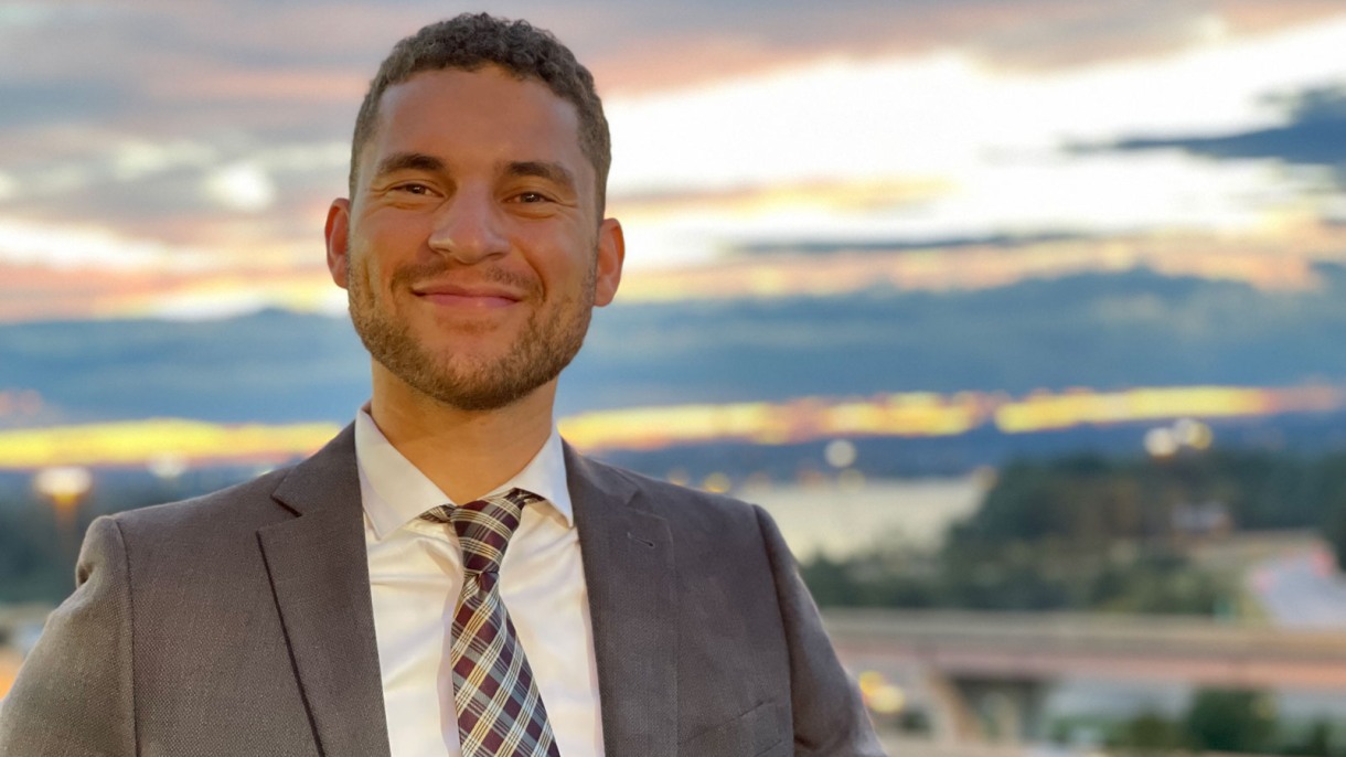 U.S. Navy veteran dives deep into Brown’s Open Curriculum | Brown ...