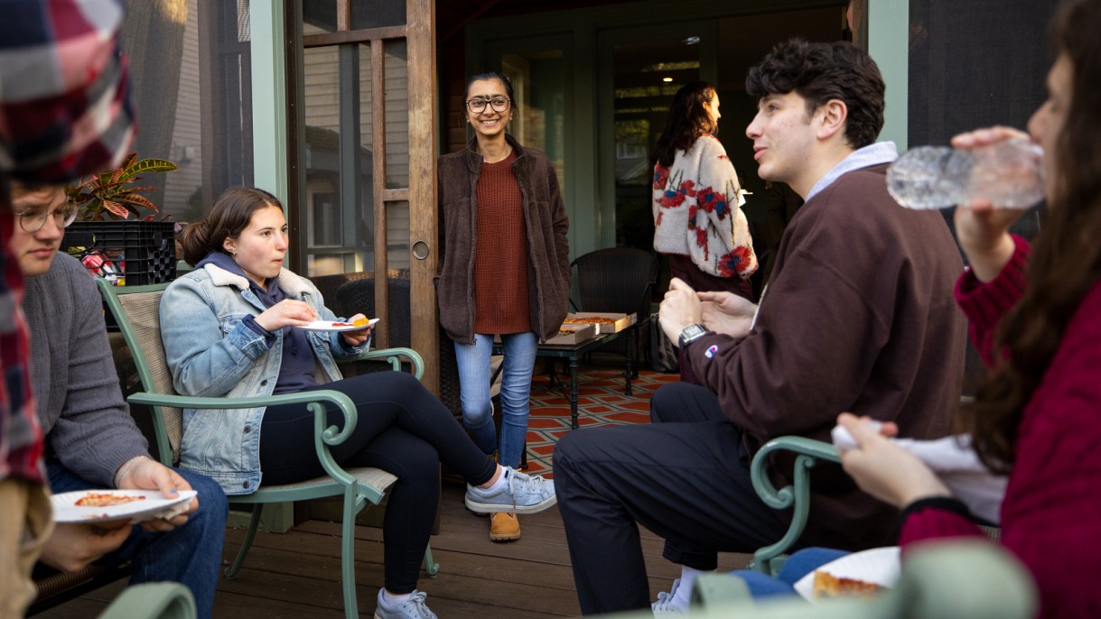 Through Brown interfaith initiatives, students seek intellectual ...