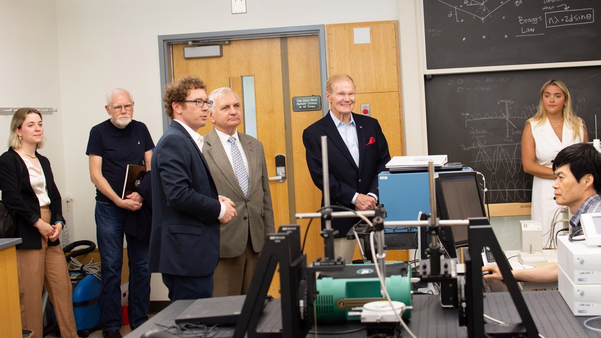 NASA Chief Tours Brown's Planetary Research for US Space Program ...