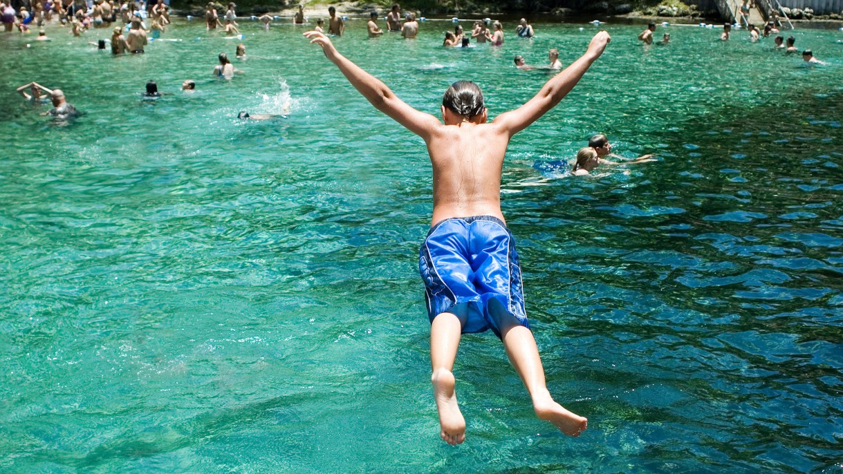 Want the secret to less painful belly flops? These researchers have the ...