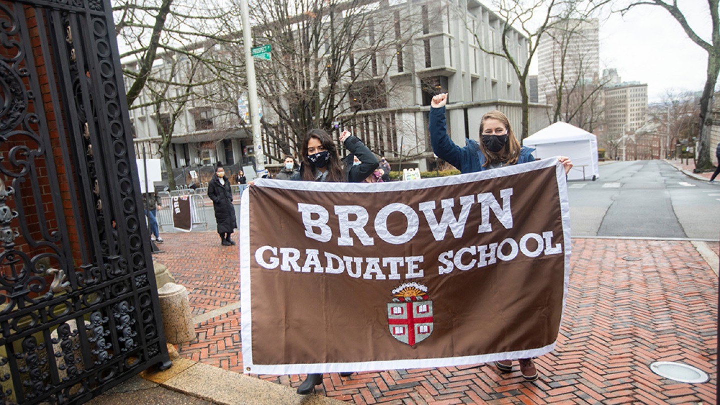 Brown welcomes graduate, medical, transfer students with second Van ...