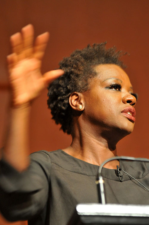 With tough personal stories, Davis seeks to inspire students | Brown ...