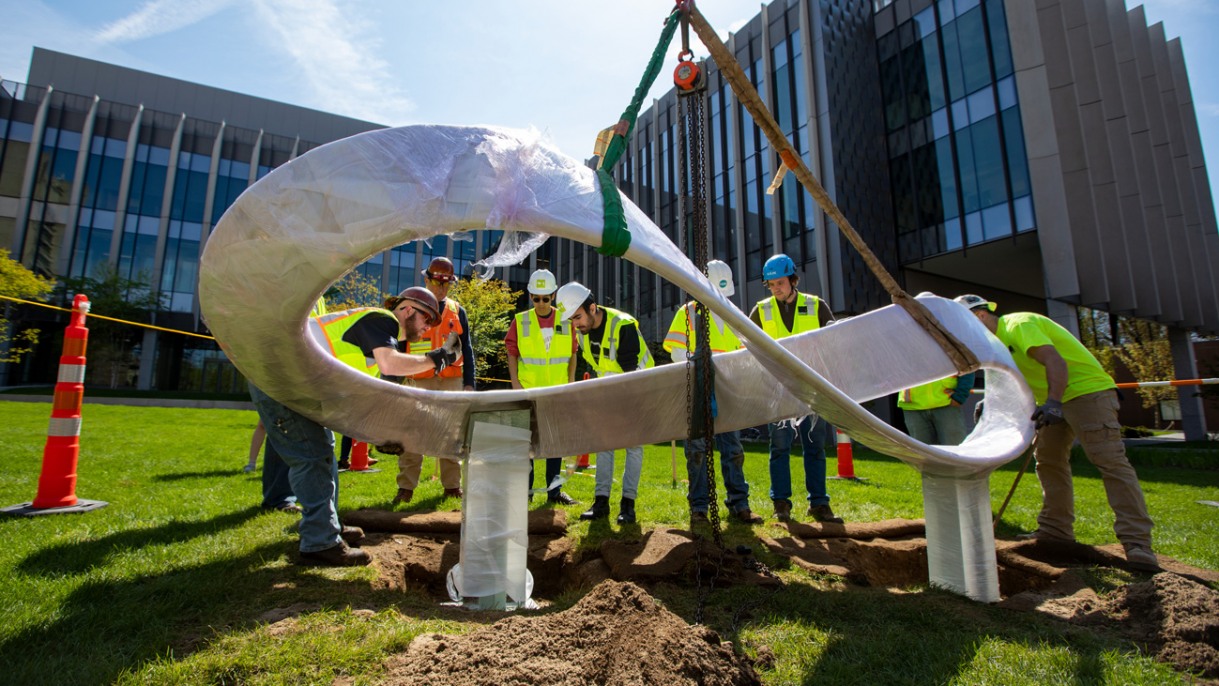 Sundial installation represents ‘Infinite Possibility’ | Brown University